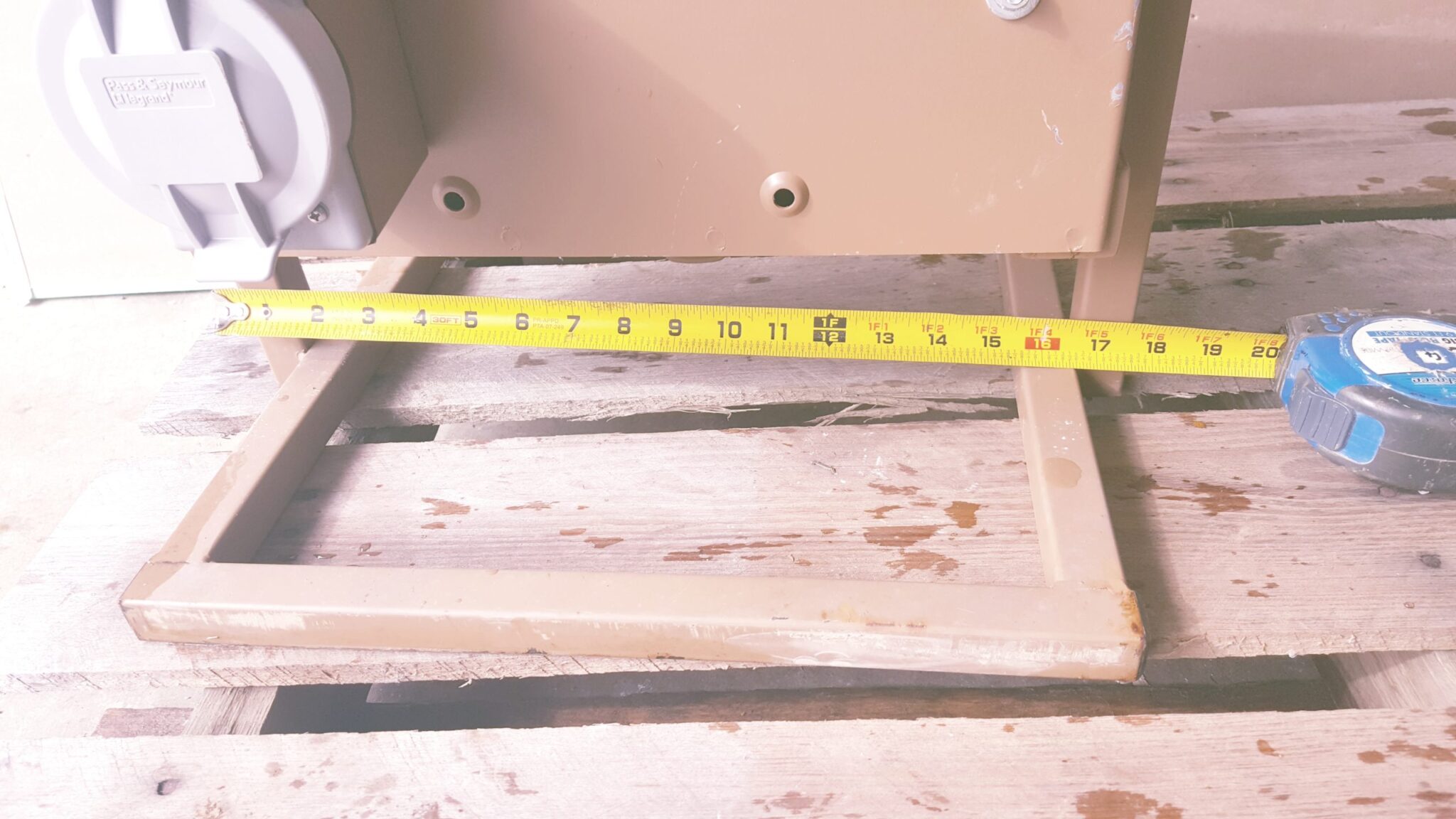 Universal Military Electrical Distribution Spider Box CG03-01F 120/240v ...